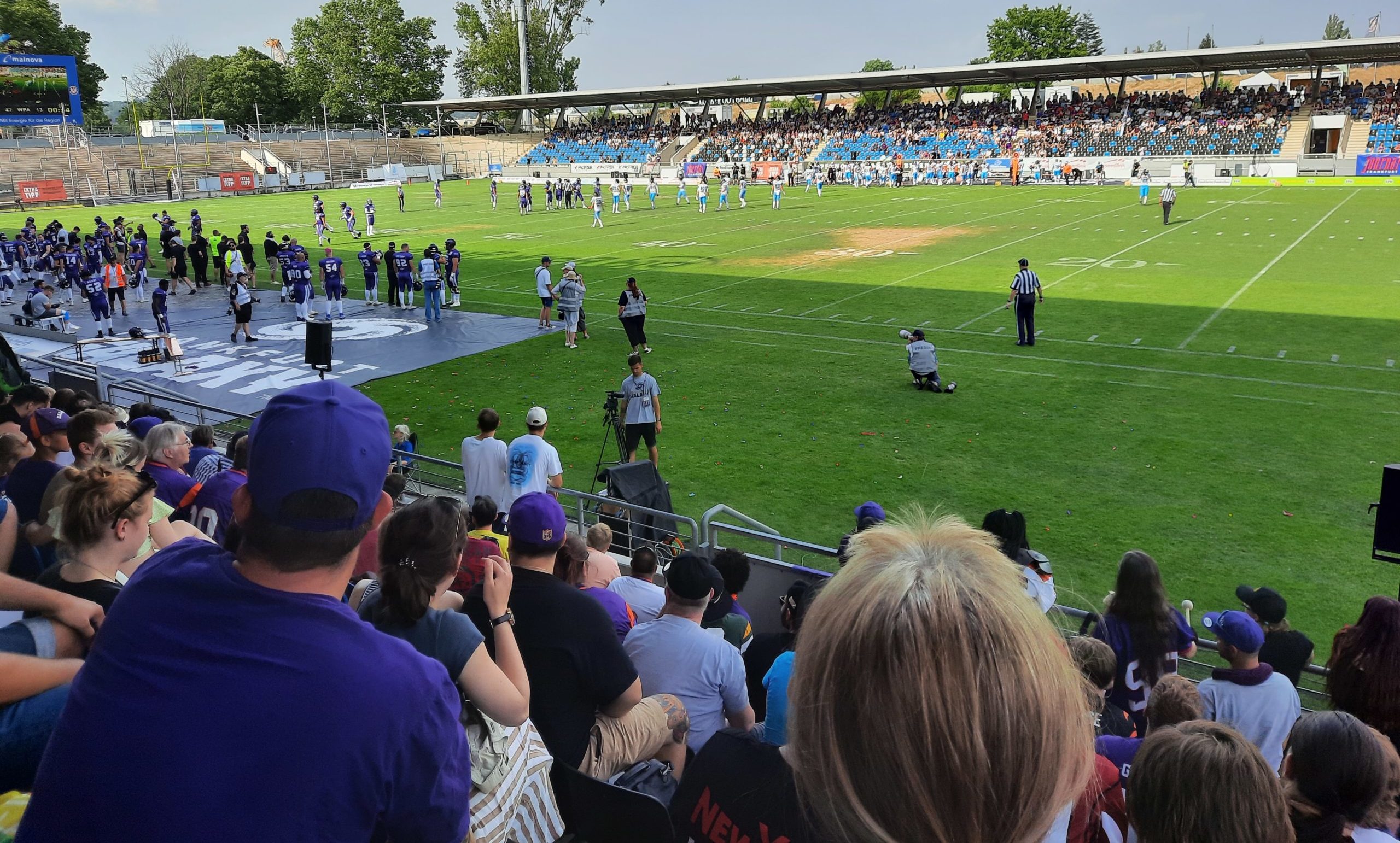 HStJ besucht Spiel der Frankfurt Galaxy - Deutsche Stenografenzeitung